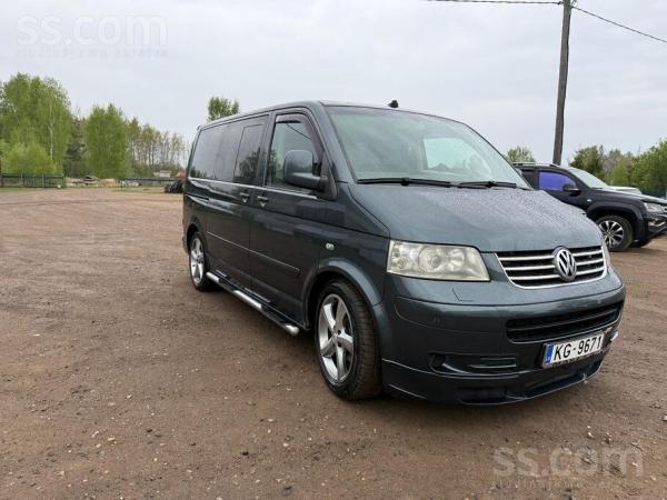 Grey Volkswagen Multivan 2005 in Limbazi, with an engine capacity of 2.50 L and mileage of 363 thousand km for 7900 €, photo 4 on AUTOMOTO.COM.LV
