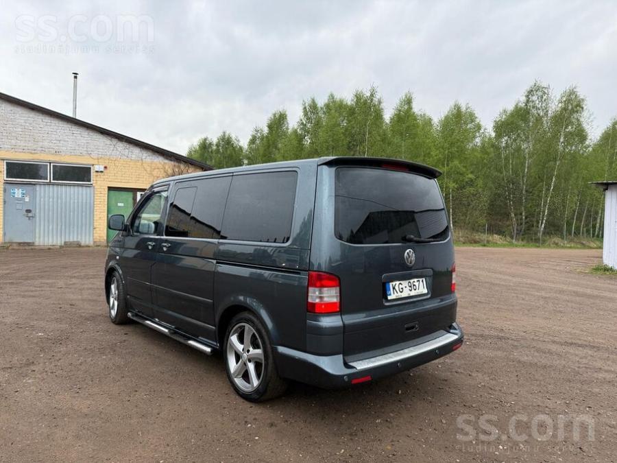 Grey Volkswagen Multivan 2005 in Limbazi, with an engine capacity of 2.50 L and mileage of 363 thousand km for 7900 €, photo 5 on AUTOMOTO.COM.LV