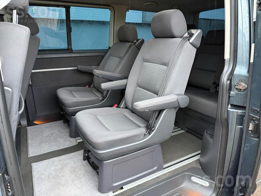 Grey Volkswagen Multivan 2005 in Limbazi, with an engine capacity of 2.50 L and mileage of 363 thousand km for 7900 €, photo 6 on AUTOMOTO.COM.LV