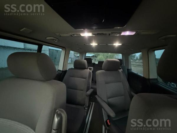 Grey Volkswagen Multivan 2005 in Limbazi, with an engine capacity of 2.50 L and mileage of 363 thousand km for 7900 €, photo 9 on AUTOMOTO.COM.LV