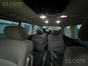 Grey Volkswagen Multivan 2005 in Limbazi, with an engine capacity of 2.50 L and mileage of 363 thousand km for 7900 €, photo 9 on AUTOMOTO.COM.LV