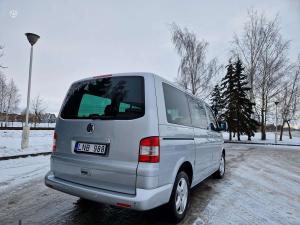 Pelēks Volkswagen Multivan 2006 Marijampole, ar dzinēja tilpumu 2.46 L un nobraukumu 238 tūkst. km par 7200 €, foto 4 vietnē AUTOMOTO.COM.LV