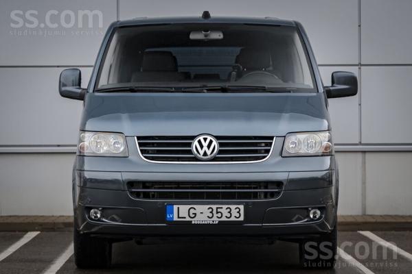 Pelēks Volkswagen Multivan 2006 Rīga, ar dzinēja tilpumu 2.50 L un nobraukumu 355 tūkst. km par 7950 €, foto 2 vietnē AUTOMOTO.COM.LV