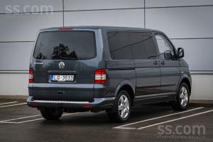 Grey Volkswagen Multivan 2006 in Riga, with an engine capacity of 2.50 L and mileage of 355 thousand km for 7950 €, photo 5 on AUTOMOTO.COM.LV