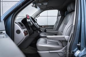 Grey Volkswagen Multivan 2006 in Riga, with an engine capacity of 2.50 L and mileage of 355 thousand km for 7950 €, photo 10 on AUTOMOTO.COM.LV