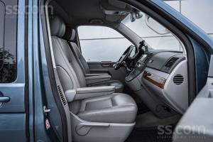 Grey Volkswagen Multivan 2006 in Riga, with an engine capacity of 2.50 L and mileage of 355 thousand km for 7950 €, photo 11 on AUTOMOTO.COM.LV
