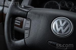 Grey Volkswagen Multivan 2006 in Riga, with an engine capacity of 2.50 L and mileage of 355 thousand km for 7950 €, photo 18 on AUTOMOTO.COM.LV