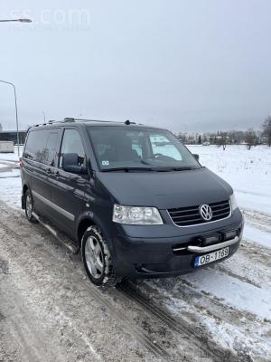 Grey Volkswagen Multivan 2006 in Liepaja, with an engine capacity of 2.50 L and mileage of 435 thousand km for 9000 €, photo 3 on AUTOMOTO.COM.LV