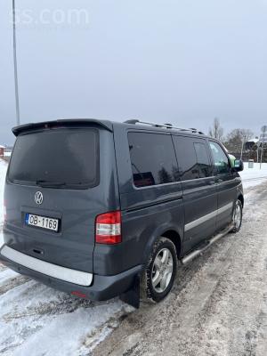 Grey Volkswagen Multivan 2006 in Liepaja, with an engine capacity of 2.50 L and mileage of 435 thousand km for 9000 €, photo 5 on AUTOMOTO.COM.LV
