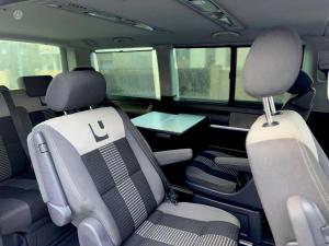 Grey Volkswagen Multivan 2009 in Klaipeda, with an engine capacity of 2.50 L and mileage of 365 thousand km for 6400 €, photo 13 on AUTOMOTO.COM.LV
