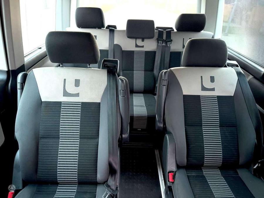 Grey Volkswagen Multivan 2009 in Klaipeda, with an engine capacity of 2.50 L and mileage of 365 thousand km for 6400 €, photo 14 on AUTOMOTO.COM.LV