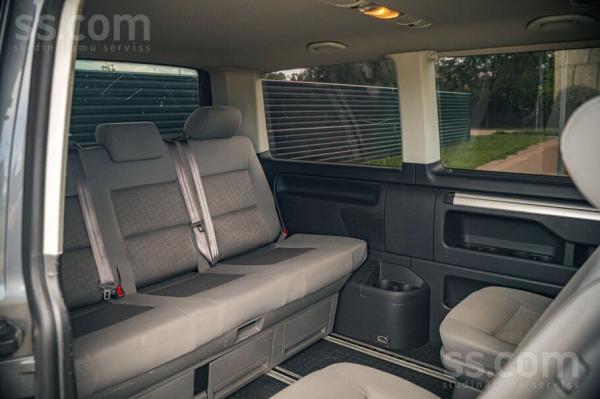 Pelēks Volkswagen Multivan 2010 Rīga, ar dzinēja tilpumu 2.00 L un nobraukumu 0 tūkst. km par 9990 €, foto 9 vietnē AUTOMOTO.COM.LV