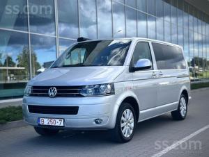 Grey Volkswagen Multivan 2010 in Rezekne, with an engine capacity of 2.00 L and mileage of 284 thousand km for 15990 €, photo 3 on AUTOMOTO.COM.LV