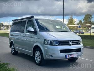 Grey Volkswagen Multivan 2010 in Rezekne, with an engine capacity of 2.00 L and mileage of 284 thousand km for 15990 €, photo 4 on AUTOMOTO.COM.LV