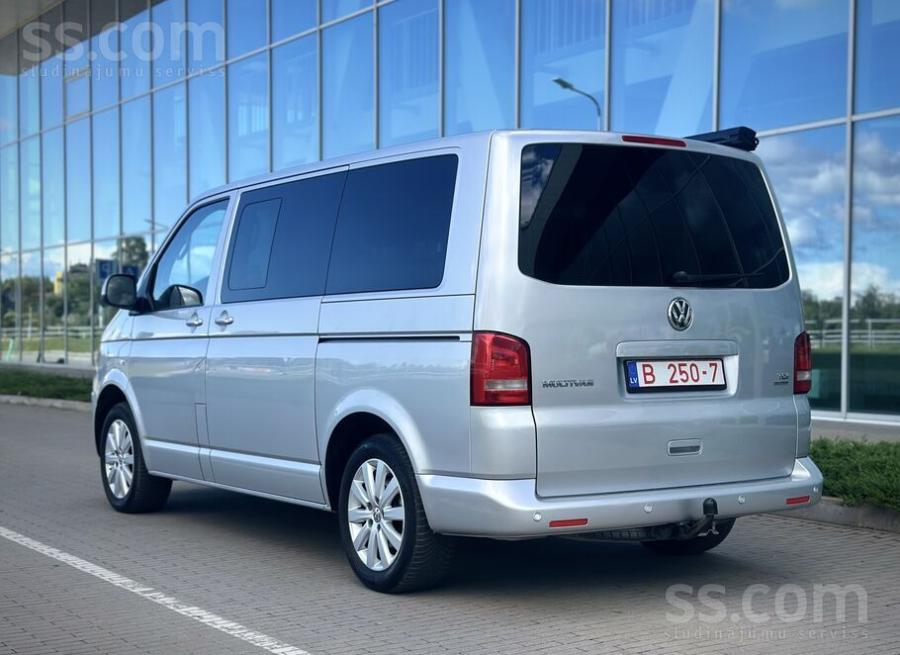 Grey Volkswagen Multivan 2010 in Rezekne, with an engine capacity of 2.00 L and mileage of 284 thousand km for 15990 €, photo 7 on AUTOMOTO.COM.LV