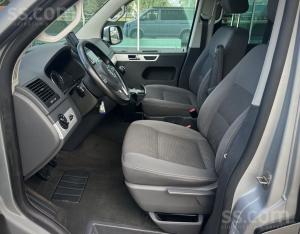 Grey Volkswagen Multivan 2010 in Rezekne, with an engine capacity of 2.00 L and mileage of 284 thousand km for 15990 €, photo 11 on AUTOMOTO.COM.LV
