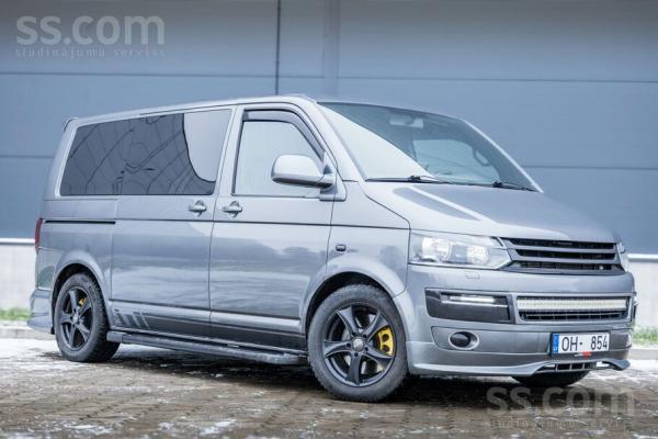 Pelēks Volkswagen Multivan 2011 Rīga, ar dzinēja tilpumu 2.00 L un nobraukumu 277 tūkst. km par 16990 €, foto 3 vietnē AUTOMOTO.COM.LV
