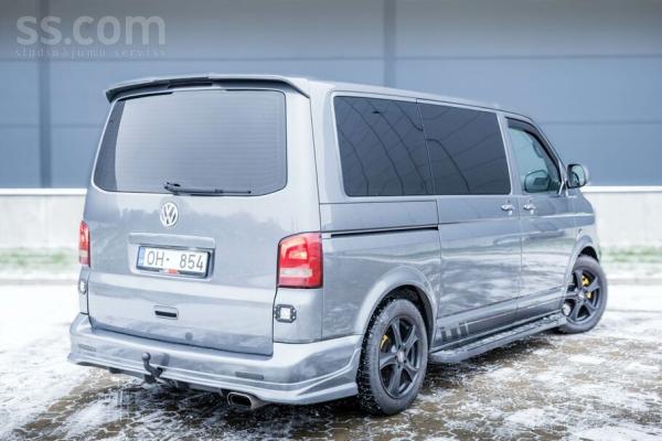 Pelēks Volkswagen Multivan 2011 Rīga, ar dzinēja tilpumu 2.00 L un nobraukumu 277 tūkst. km par 16990 €, foto 8 vietnē AUTOMOTO.COM.LV