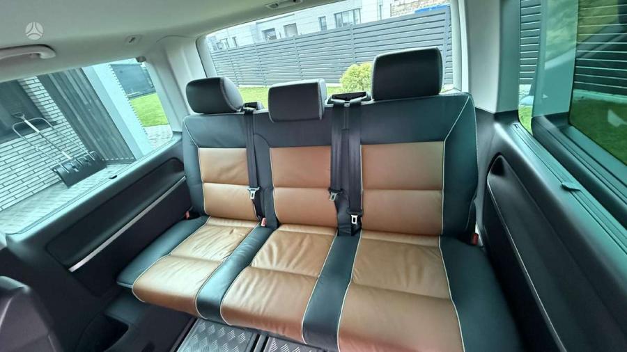 Pelēks Volkswagen Multivan 2013 Viļņa, ar dzinēja tilpumu 1.97 L un nobraukumu 140 tūkst. km par 22900 €, foto 12 vietnē AUTOMOTO.COM.LV