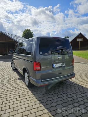Pelēks Volkswagen Multivan 2013 Alūksne, ar dzinēja tilpumu 2.00 L un nobraukumu 199 tūkst. km par 15000 €, foto 4 vietnē AUTOMOTO.COM.LV
