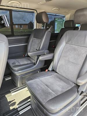 Pelēks Volkswagen Multivan 2013 Alūksne, ar dzinēja tilpumu 2.00 L un nobraukumu 199 tūkst. km par 15000 €, foto 6 vietnē AUTOMOTO.COM.LV