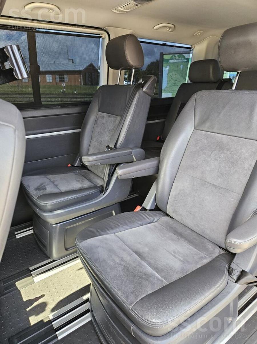 Pelēks Volkswagen Multivan 2013 Alūksne, ar dzinēja tilpumu 2.00 L un nobraukumu 199 tūkst. km par 15000 €, foto 6 vietnē AUTOMOTO.COM.LV