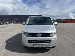 Grey Volkswagen Multivan 2014 in Vilnius, with an engine capacity of 2.00 L and mileage of 260 thousand km for 19300 €, photo 4 on AUTOMOTO.COM.LV
