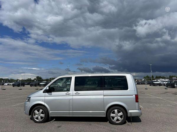 Grey Volkswagen Multivan 2014 in Vilnius, with an engine capacity of 2.00 L and mileage of 260 thousand km for 19300 €, photo 7 on AUTOMOTO.COM.LV