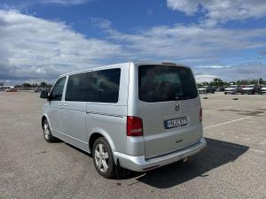 Grey Volkswagen Multivan 2014 in Vilnius, with an engine capacity of 2.00 L and mileage of 260 thousand km for 19300 €, photo 9 on AUTOMOTO.COM.LV