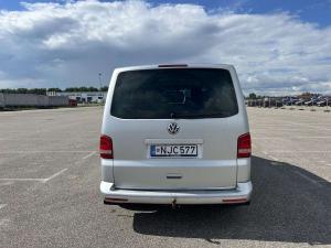 Grey Volkswagen Multivan 2014 in Vilnius, with an engine capacity of 2.00 L and mileage of 260 thousand km for 19300 €, photo 10 on AUTOMOTO.COM.LV