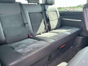Grey Volkswagen Multivan 2014 in Vilnius, with an engine capacity of 2.00 L and mileage of 260 thousand km for 19300 €, photo 14 on AUTOMOTO.COM.LV