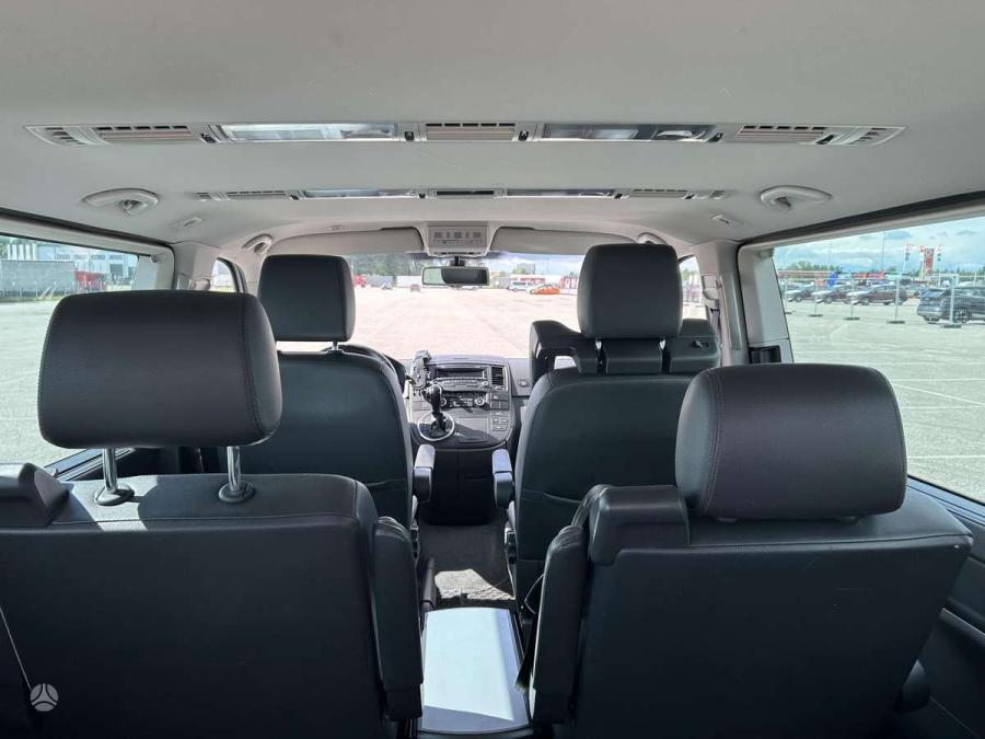 Grey Volkswagen Multivan 2014 in Vilnius, with an engine capacity of 2.00 L and mileage of 260 thousand km for 19300 €, photo 20 on AUTOMOTO.COM.LV