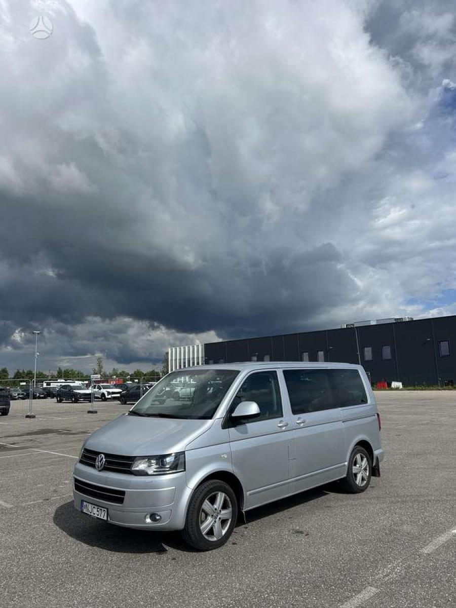 Grey Volkswagen Multivan 2014 in Vilnius, with an engine capacity of 2.00 L and mileage of 260 thousand km for 19300 €, photo 32 on AUTOMOTO.COM.LV