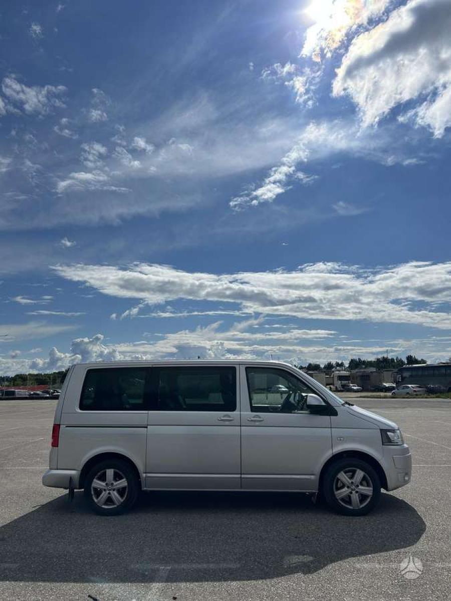 Grey Volkswagen Multivan 2014 in Vilnius, with an engine capacity of 2.00 L and mileage of 260 thousand km for 19300 €, photo 35 on AUTOMOTO.COM.LV