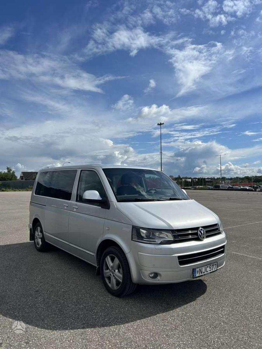 Grey Volkswagen Multivan 2014 in Vilnius, with an engine capacity of 2.00 L and mileage of 260 thousand km for 19300 €, photo 36 on AUTOMOTO.COM.LV