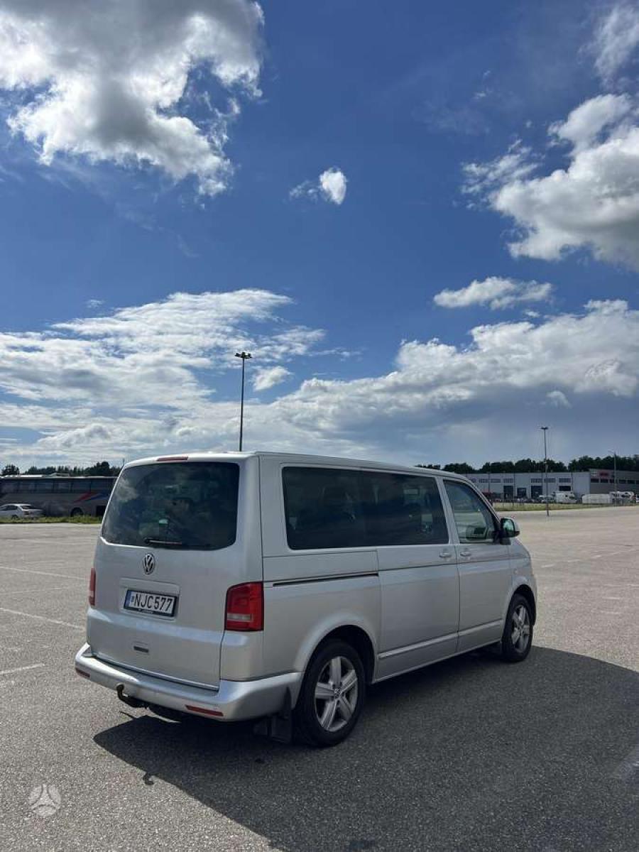 Grey Volkswagen Multivan 2014 in Vilnius, with an engine capacity of 2.00 L and mileage of 260 thousand km for 19300 €, photo 40 on AUTOMOTO.COM.LV