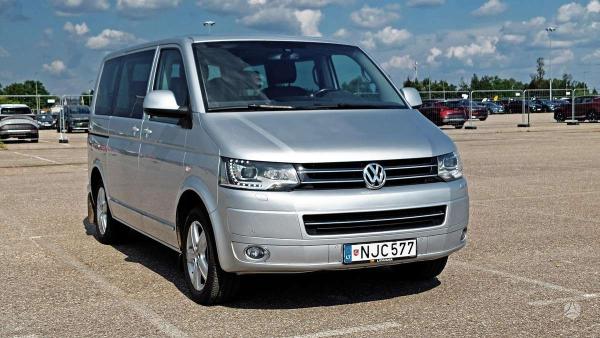 Pelēks Volkswagen Multivan 2014 Viļņa, ar dzinēja tilpumu 2.00 L un nobraukumu 260 tūkst. km par 18900 €, foto 3 vietnē AUTOMOTO.COM.LV