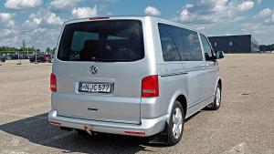 Pelēks Volkswagen Multivan 2014 Viļņa, ar dzinēja tilpumu 2.00 L un nobraukumu 260 tūkst. km par 18900 €, foto 5 vietnē AUTOMOTO.COM.LV