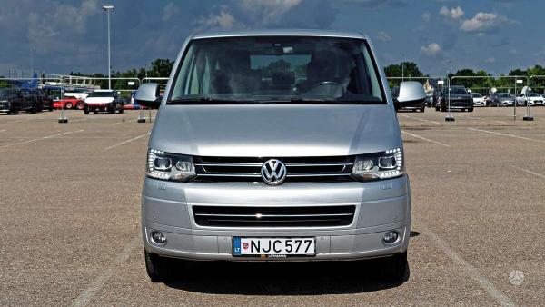 Pelēks Volkswagen Multivan 2014 Viļņa, ar dzinēja tilpumu 2.00 L un nobraukumu 260 tūkst. km par 18900 €, foto 6 vietnē AUTOMOTO.COM.LV