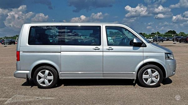 Pelēks Volkswagen Multivan 2014 Viļņa, ar dzinēja tilpumu 2.00 L un nobraukumu 260 tūkst. km par 18900 €, foto 8 vietnē AUTOMOTO.COM.LV