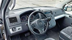 Pelēks Volkswagen Multivan 2014 Viļņa, ar dzinēja tilpumu 2.00 L un nobraukumu 260 tūkst. km par 18900 €, foto 16 vietnē AUTOMOTO.COM.LV
