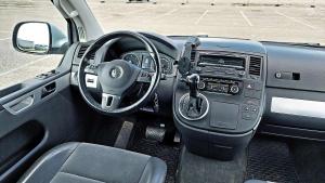 Pelēks Volkswagen Multivan 2014 Viļņa, ar dzinēja tilpumu 2.00 L un nobraukumu 260 tūkst. km par 18900 €, foto 23 vietnē AUTOMOTO.COM.LV