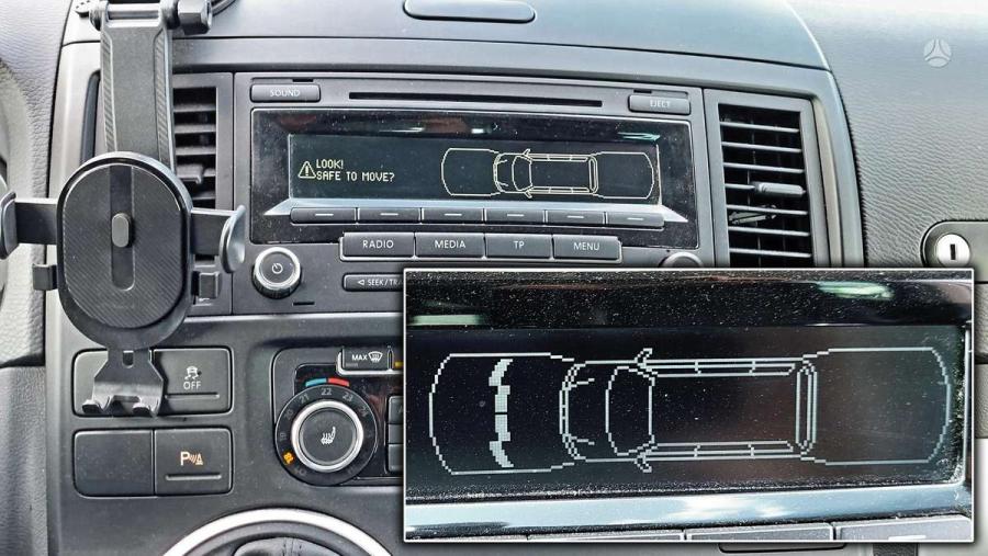 Pelēks Volkswagen Multivan 2014 Viļņa, ar dzinēja tilpumu 2.00 L un nobraukumu 260 tūkst. km par 18900 €, foto 37 vietnē AUTOMOTO.COM.LV