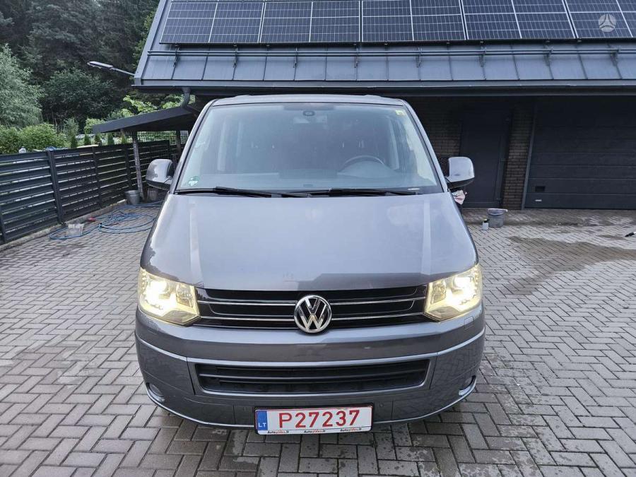 Grey Volkswagen Multivan 2015 in Prienai, with an engine capacity of 1.97 L and mileage of 167 thousand km for 18500 €, photo 32 on AUTOMOTO.COM.LV