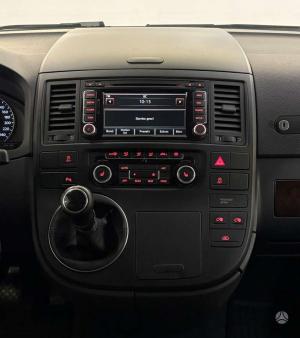 Pelēks Volkswagen Multivan 2015 Marijampole, ar dzinēja tilpumu 1.97 L un nobraukumu 259 tūkst. km par 17450 €, foto 21 vietnē AUTOMOTO.COM.LV