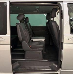 Pelēks Volkswagen Multivan 2015 Marijampole, ar dzinēja tilpumu 1.97 L un nobraukumu 259 tūkst. km par 17450 €, foto 25 vietnē AUTOMOTO.COM.LV
