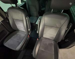 Pelēks Volkswagen Multivan 2015 Marijampole, ar dzinēja tilpumu 1.97 L un nobraukumu 259 tūkst. km par 17450 €, foto 28 vietnē AUTOMOTO.COM.LV