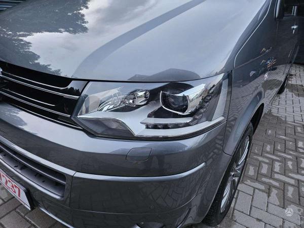 Grey Volkswagen Multivan 2015 in Prienai, with an engine capacity of 1.97 L and mileage of 167 thousand km for 17300 €, photo 5 on AUTOMOTO.COM.LV