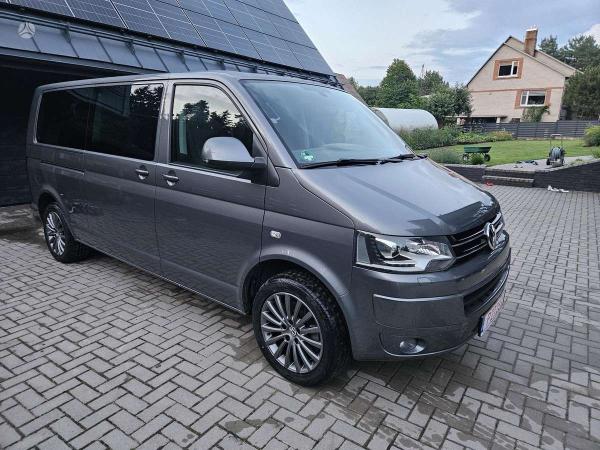 Grey Volkswagen Multivan 2015 in Prienai, with an engine capacity of 1.97 L and mileage of 167 thousand km for 17300 €, photo 9 on AUTOMOTO.COM.LV