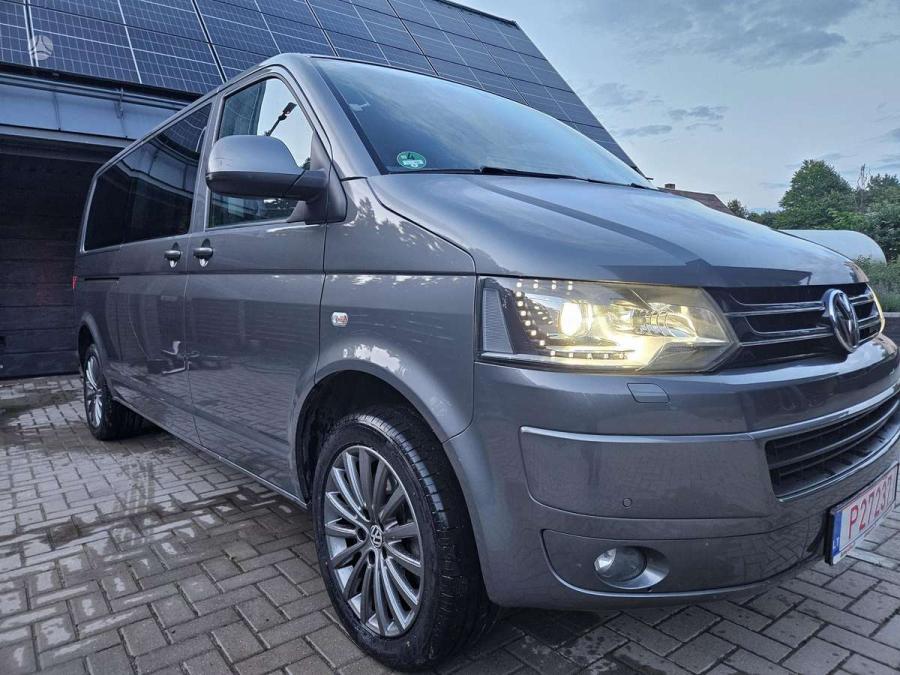 Grey Volkswagen Multivan 2015 in Prienai, with an engine capacity of 1.97 L and mileage of 167 thousand km for 17300 €, photo 12 on AUTOMOTO.COM.LV